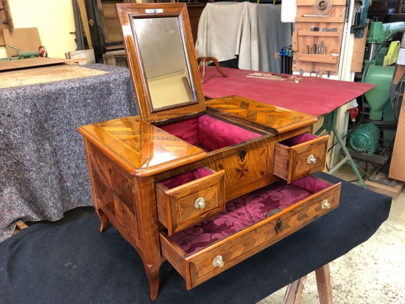 Mini-coiffeuse, meuble de maîtrise | P. Gabriel ébéniste d'art